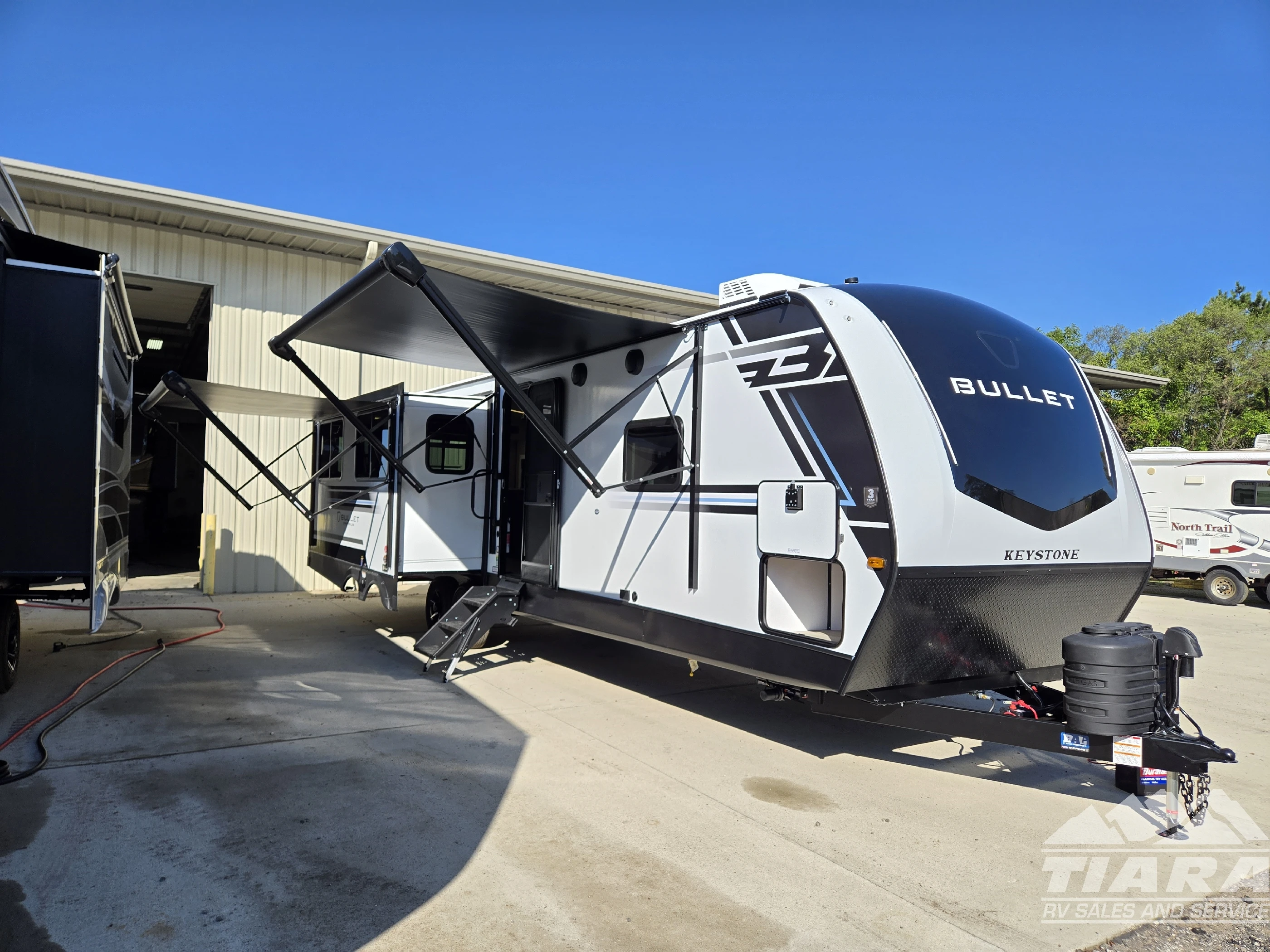 Indiana's Largest Factory Direct RV Dealer | New & Used Fifth Wheels ...